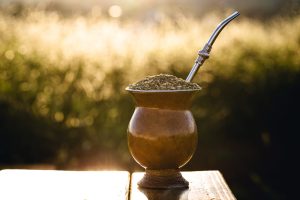 Chimarrão: conheça os benefícios, nutrientes e possíveis riscos ...